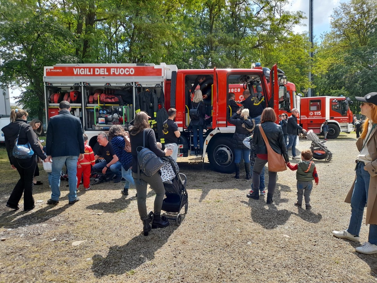 VIDEO - «Farò il pompiere»: bambini protagonisti alla festa organizzata ...
