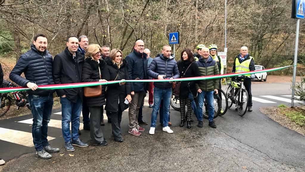 FOTO E VIDEO Aperta la ciclopedonale della Valganna: «Sarà più bella di ...