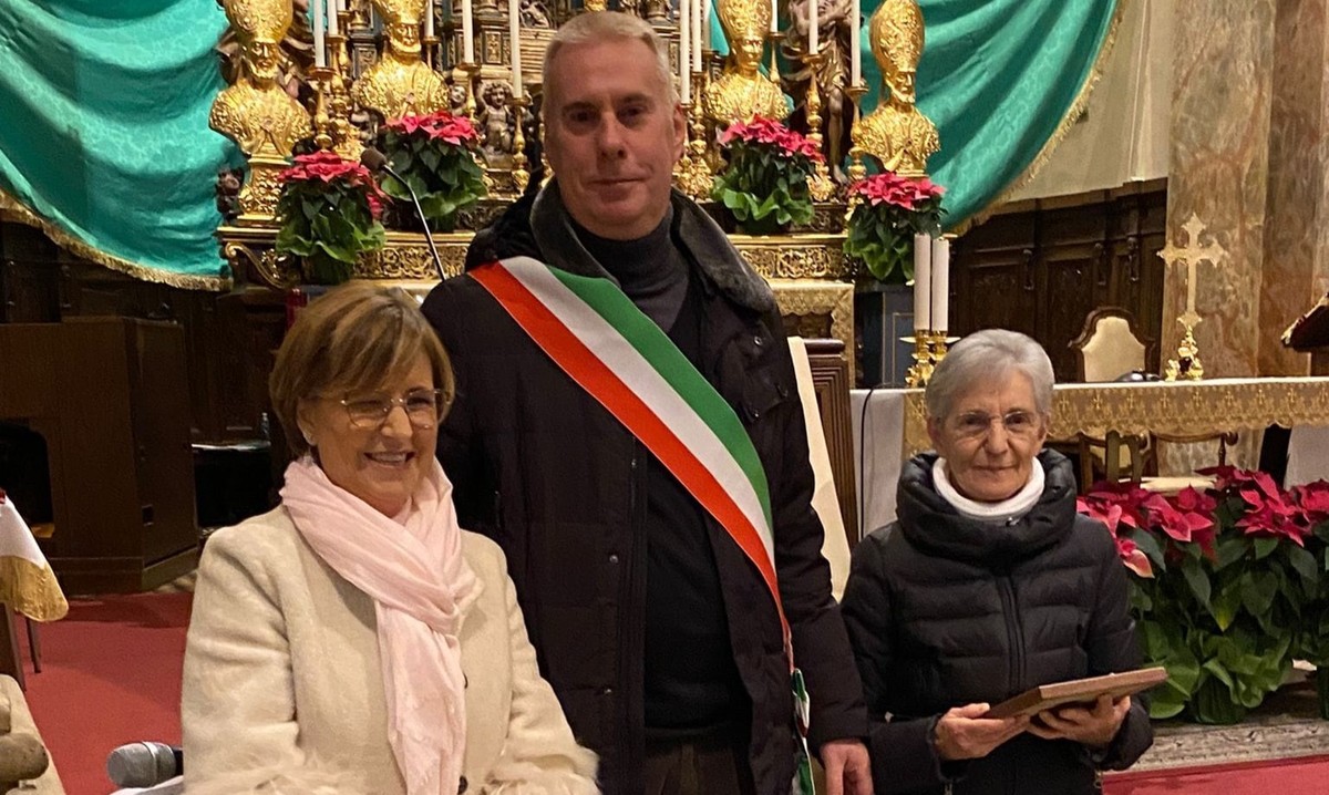 Il premio "Cucù d'oro 2024" di Casorate Sempione a Luigina Ripamonti e ...