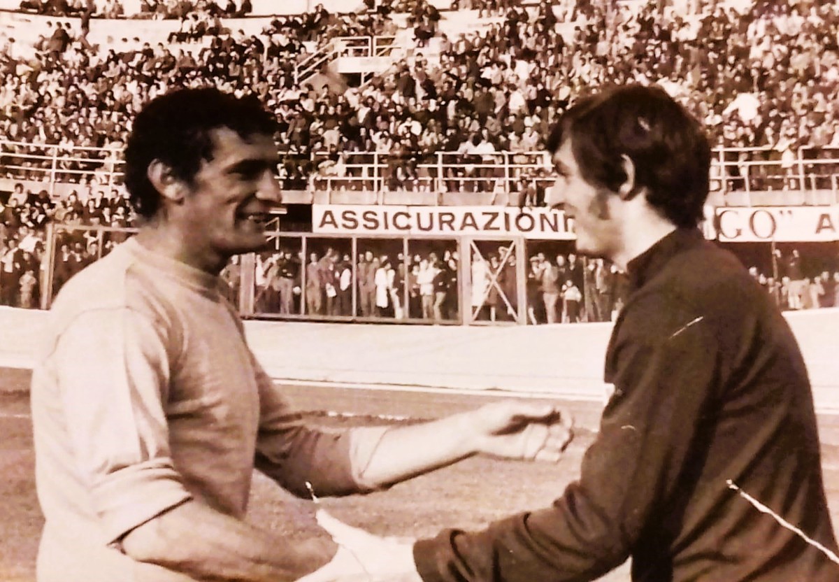 «Intitoliamo a Gigi Riva il campo sportivo di Leggiuno, perché le sue ...