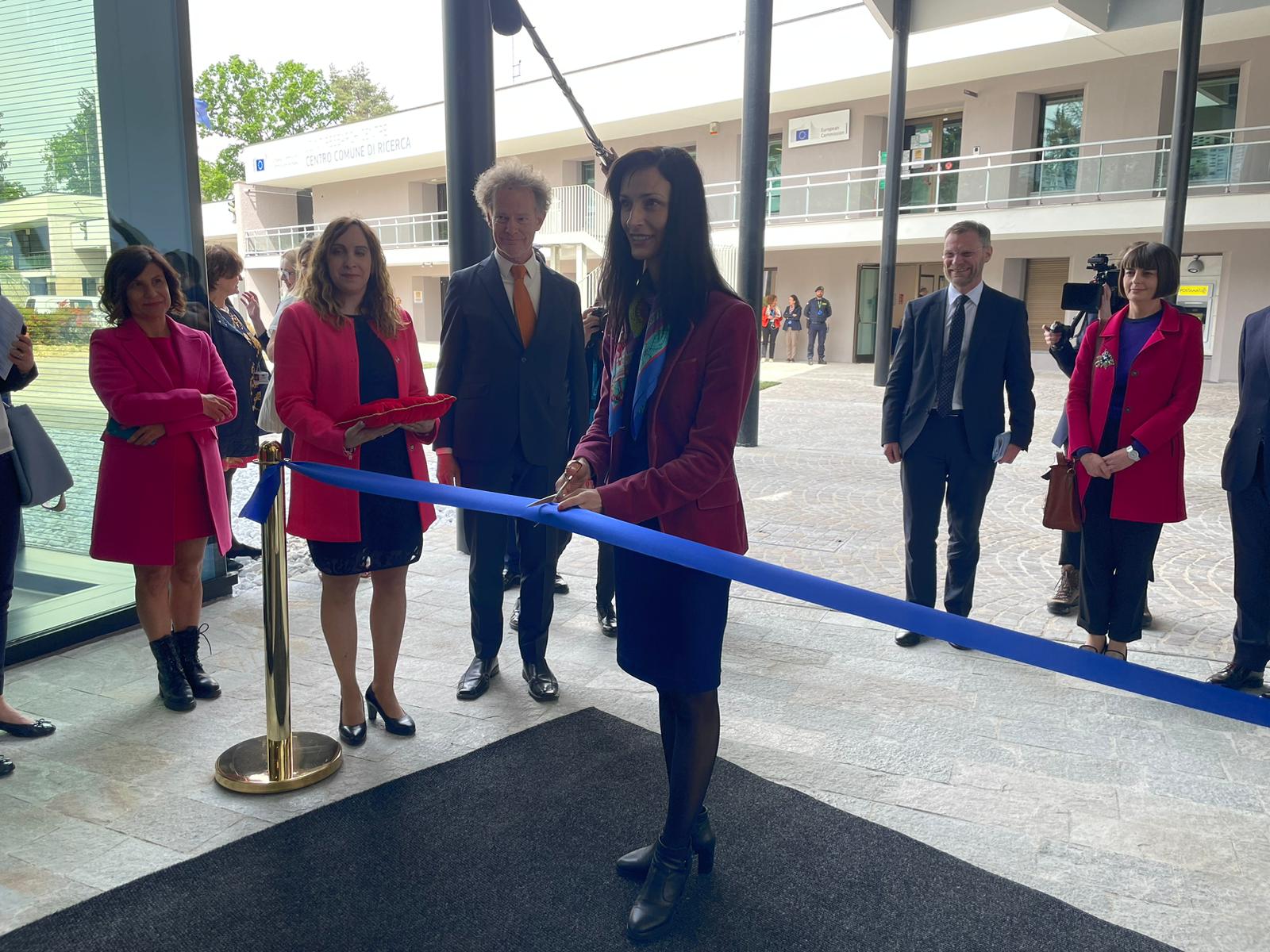 VIDEO e FOTO. Il Jrc di Ispra si apre al territorio e alle scuole ...