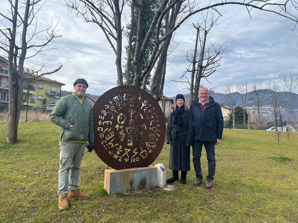 Terminata la scultura in acciaio posizionata nel parco Rolandi a Lavena ...