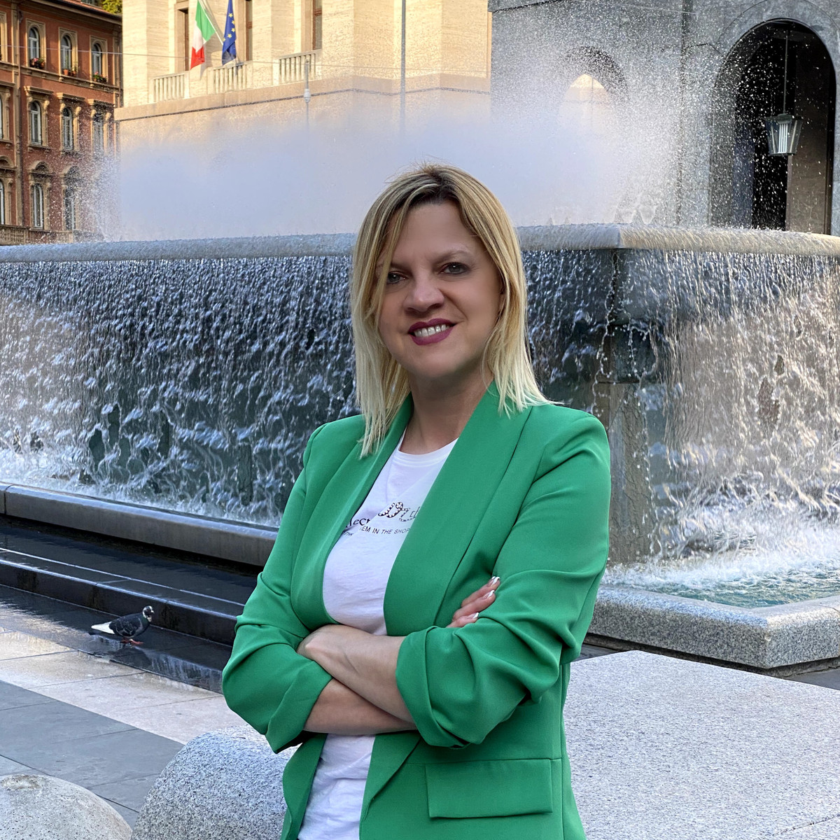 Con “Ali”, Lucia Tiziani ci fa volare tra gli angeli che ci salvano ...