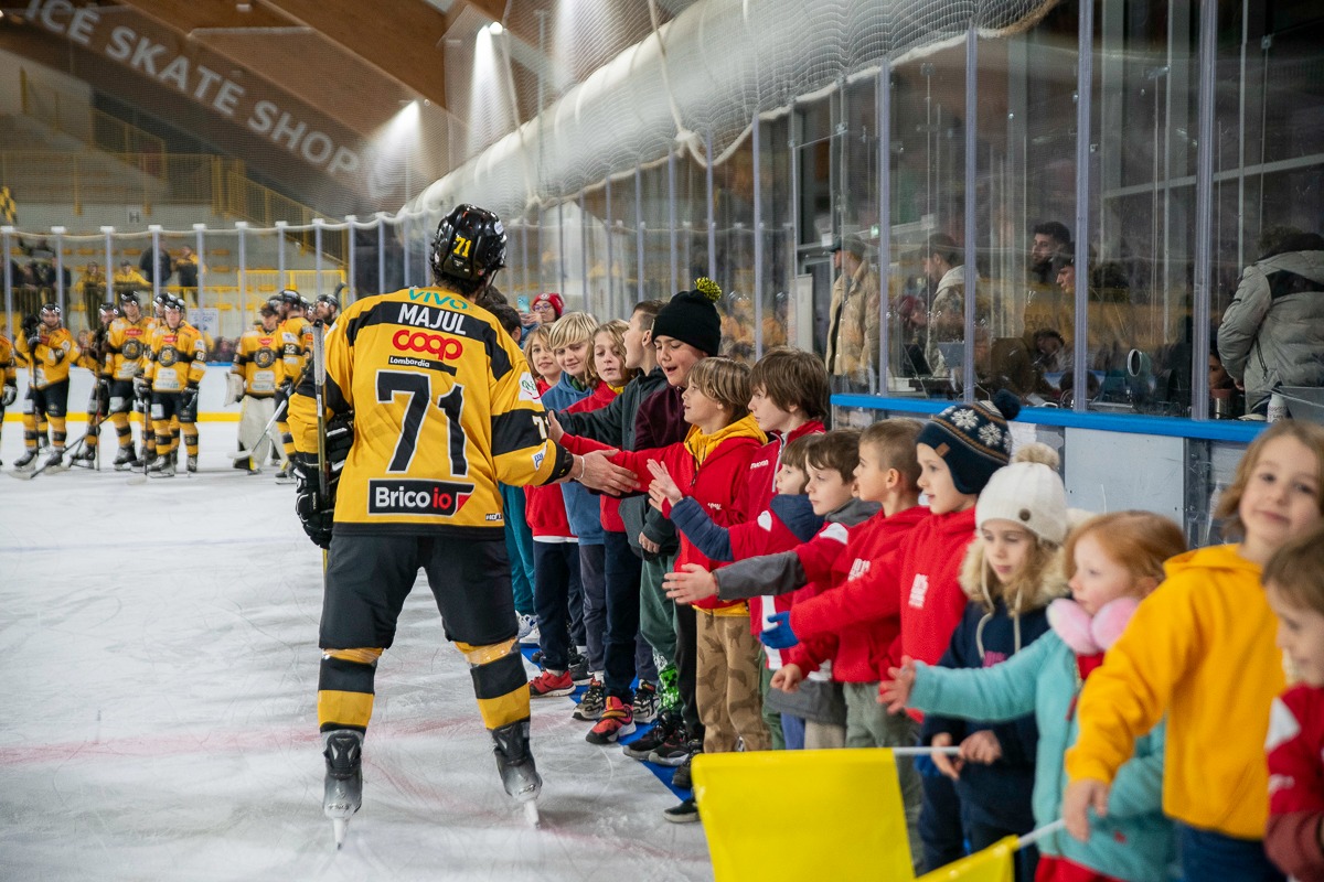 FOTOGALLERY - Colpo di fulmine tra i Mastini e il messicano Hector ...