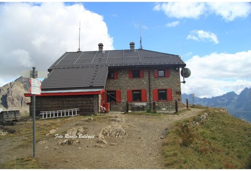Frana in alta Valle Formazza sotto al rifugio Città di Busto: si ...