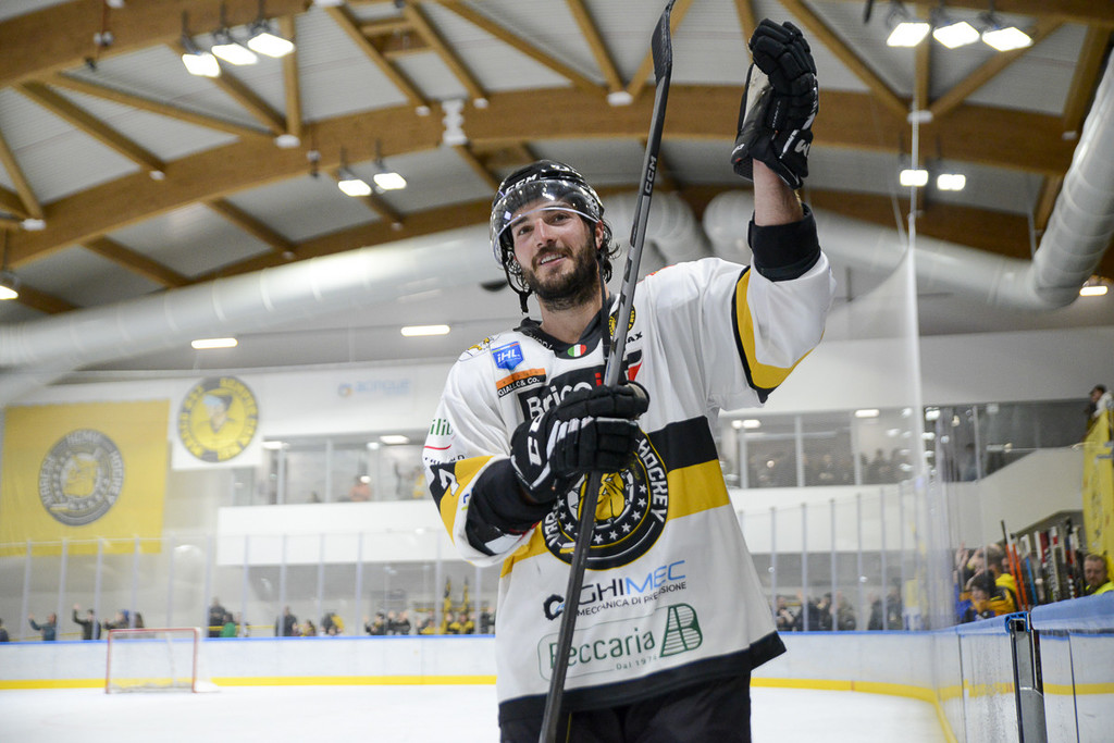 IL COLPACCIO DEI MASTINI Desautels è tornato. Ma non se ne era mai ...